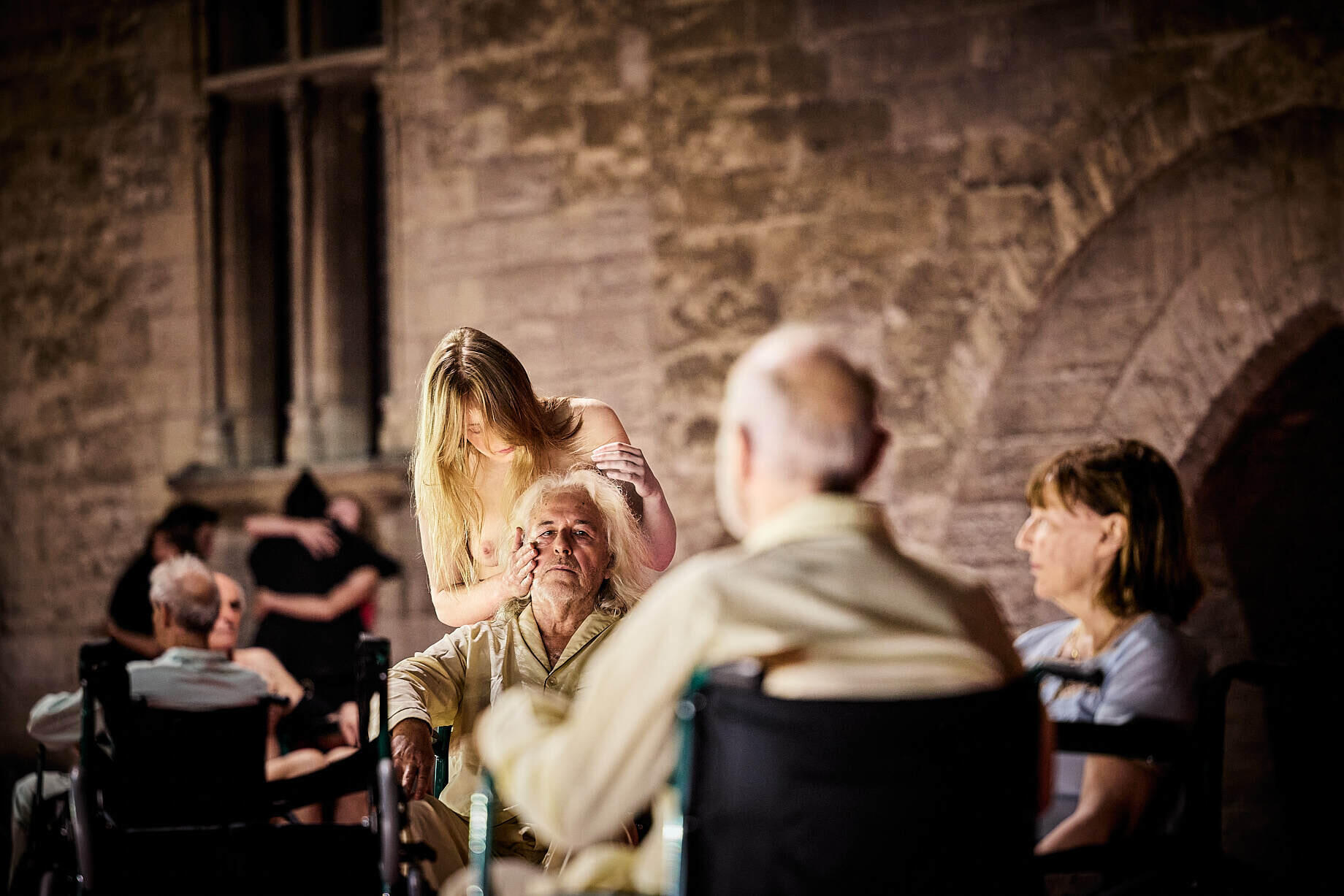 "Dämon: El funeral de Bergman" a deschis Festivalul de Teatru de la Avignon